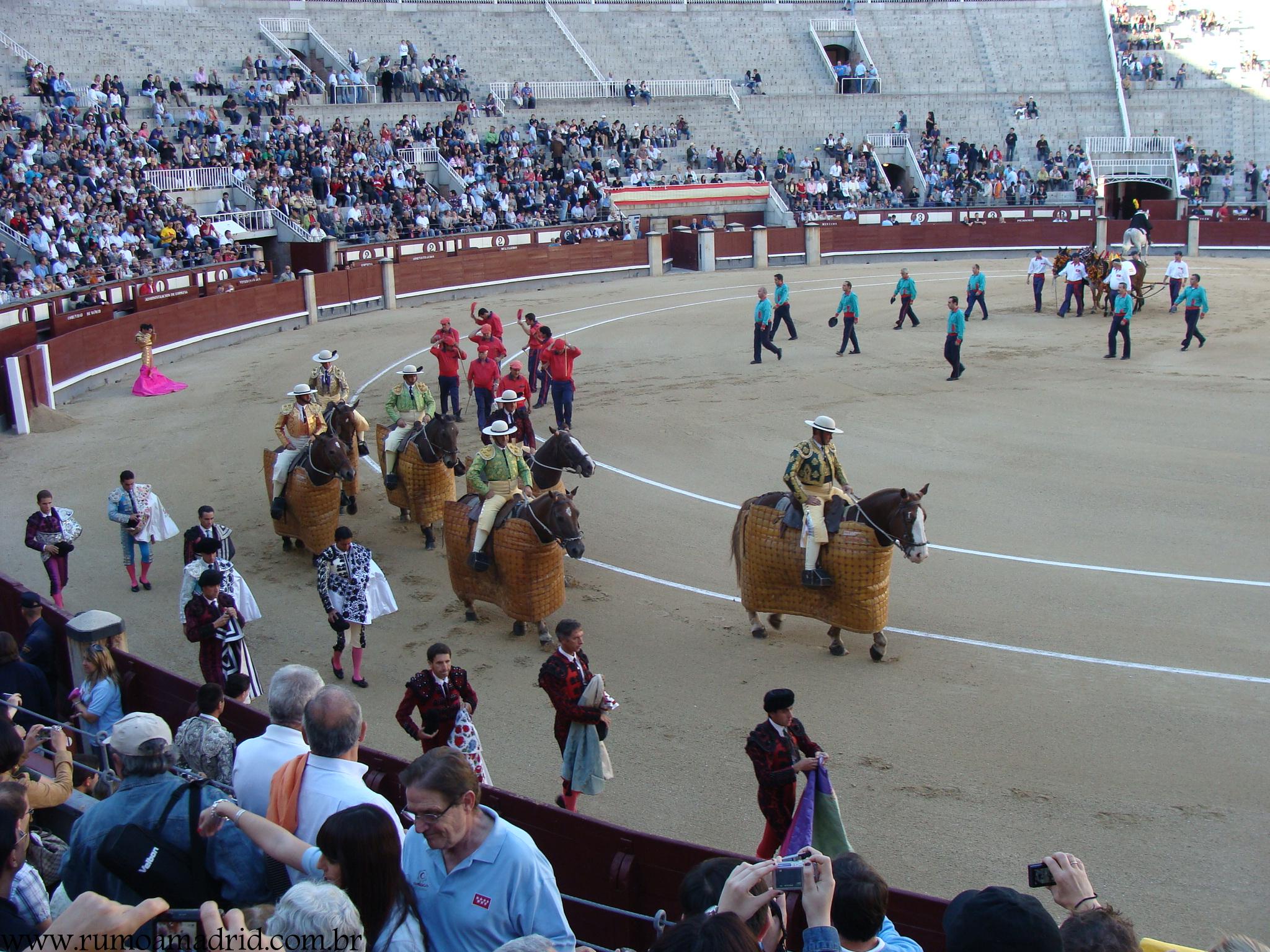 Tourada na Espanha - BrasileirasPeloMundo.com