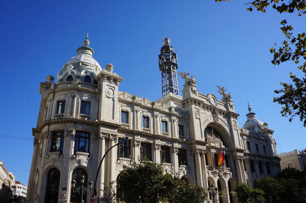 A bela Valência - BrasileirasPeloMundo.com